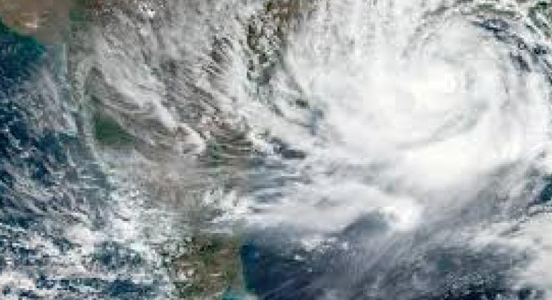 Indiát egymás után találják telibe a durva ciklonok - most Yaas dühétől ...