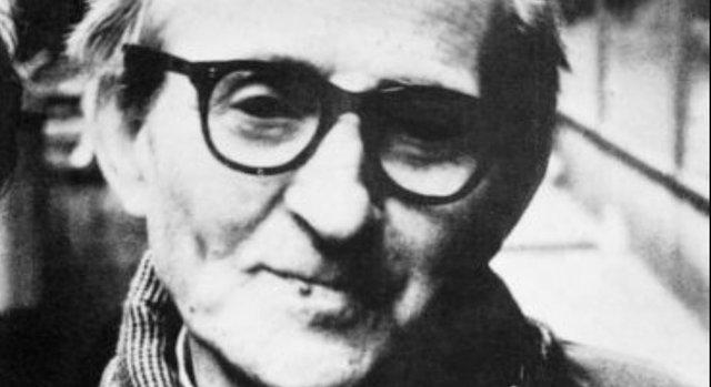 Mozgalmat indított és WC-papírra írt pszichológiai művet a börtönéveit ...