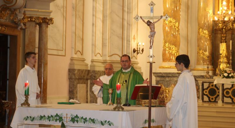 Ünnepi szentmise a főszékesegyházban az 1956-os forradalom évfordulóján ...
