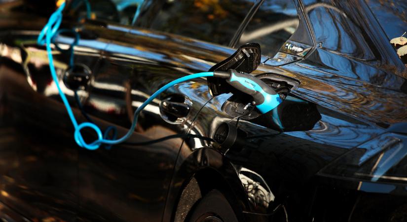 1,67 milliárd forintért vásároltak elektromos autókat a Klebelsberg ...
