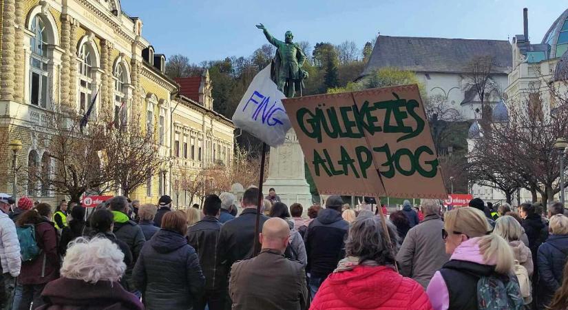 „Az Andikat, a Ciliket, a Ráheleket és Sárákat nem érdekli az ország ...